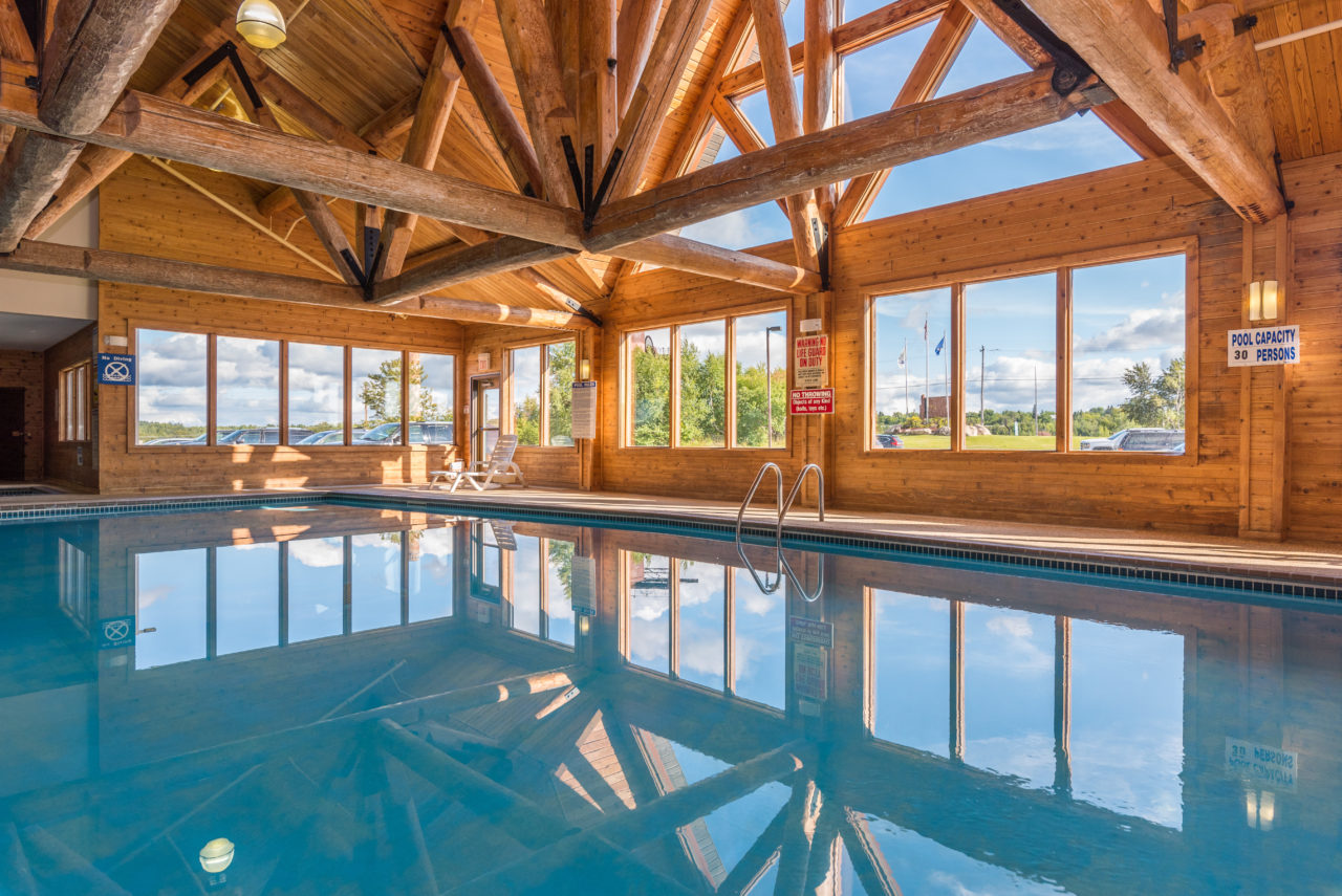 Lodging - Grand Ely Lodge