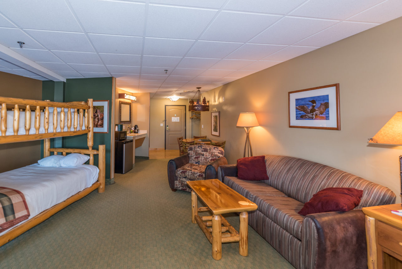 Lodging - Grand Ely Lodge