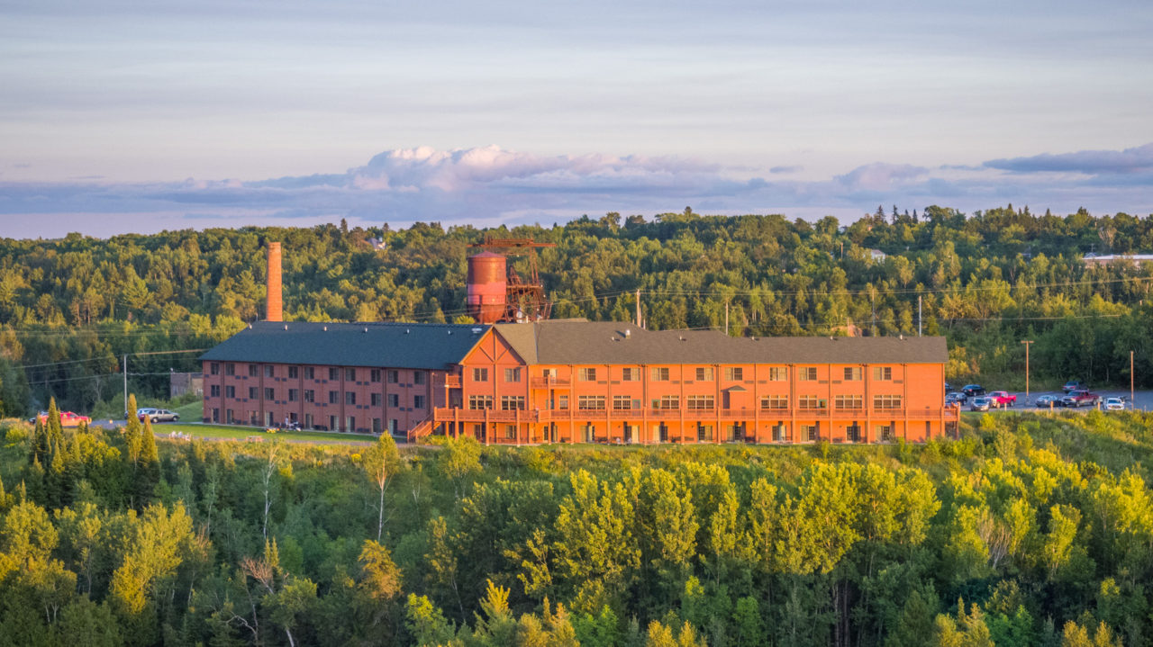 Photo Gallery - Grand Ely Lodge